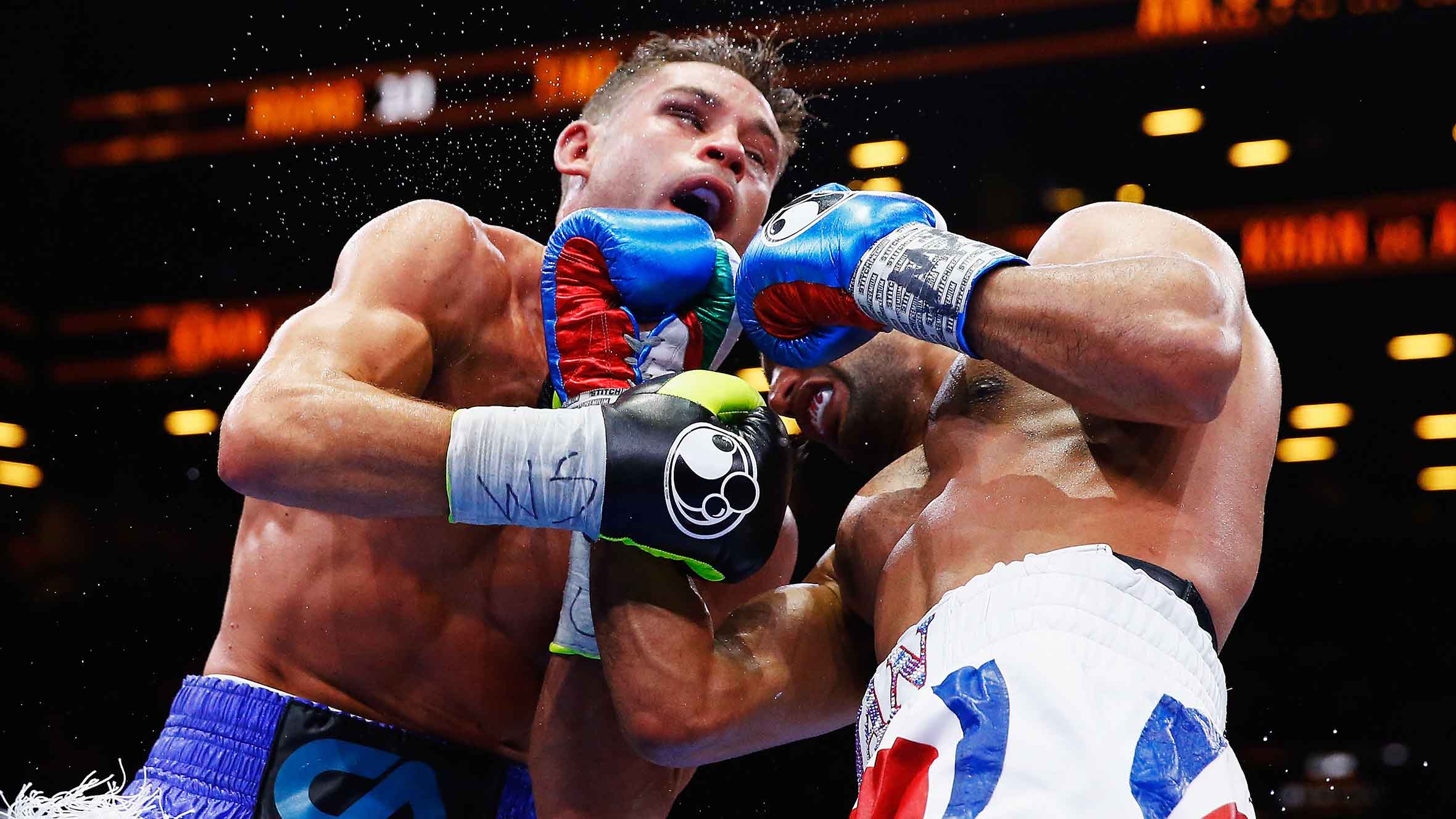 The Moment: Amir Khan vs Chris Algieri