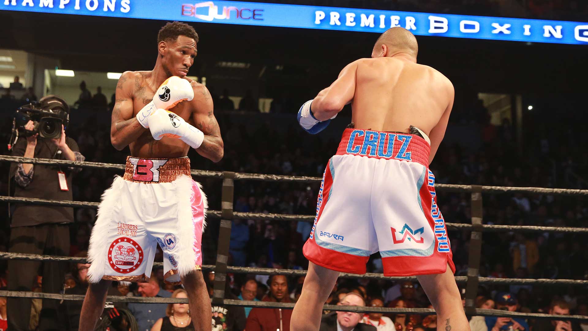 Easter vs Cruz Full Fight: February 10, 2017 - PBC on Bounce