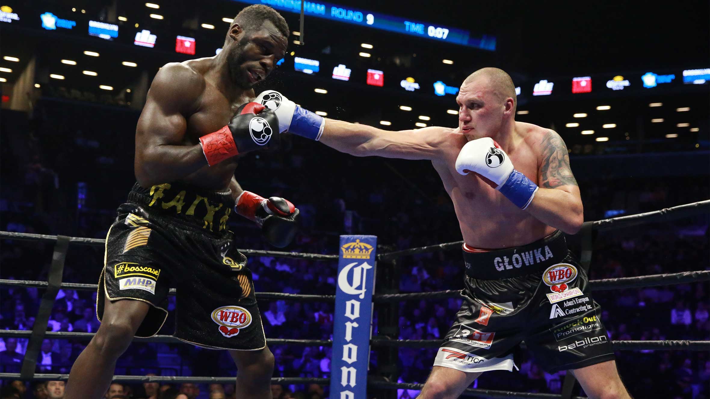 Krzysztof Glowacki drops Steve Cunningham four times, successfully ...