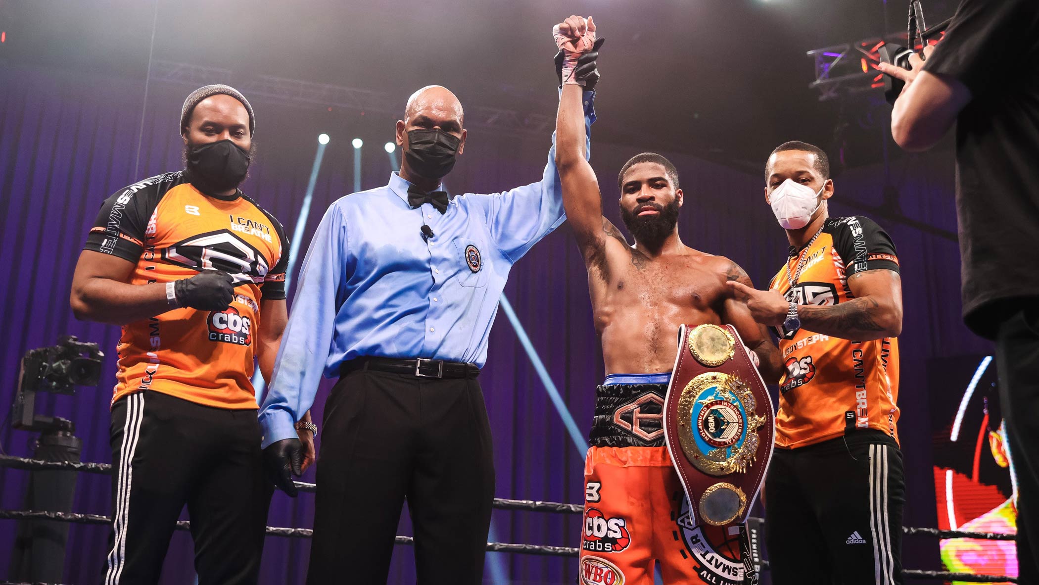 Stephen Fulton Defeats Angelo Leo, Wins World Title in a Thriller