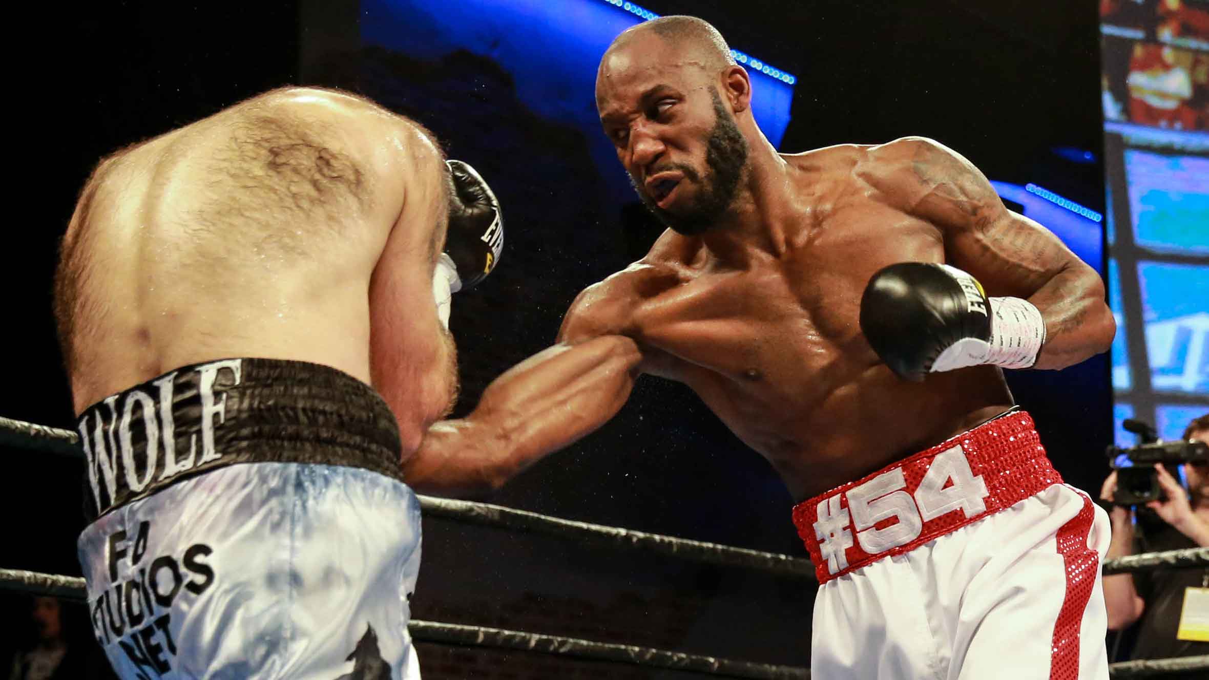 Ugas replacing Barrios as opponent for Lara in tonight’s FS1 main event