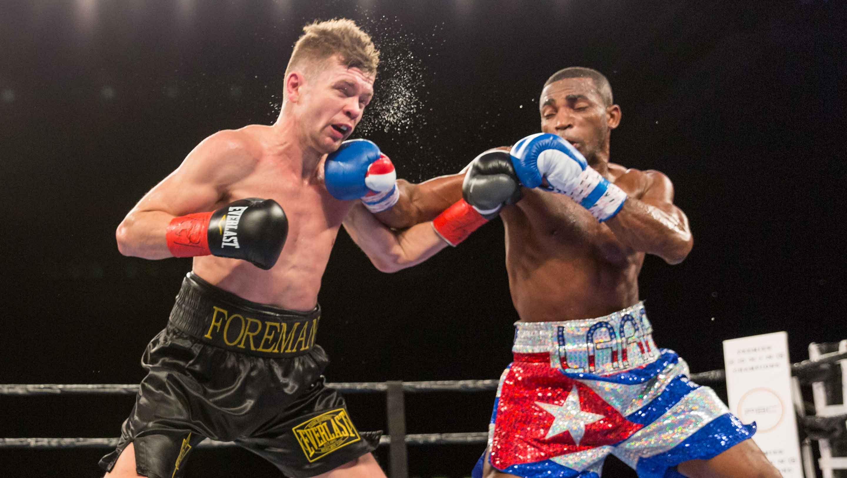 Fight Scorecard - Lara vs Foreman | January 13, 2017