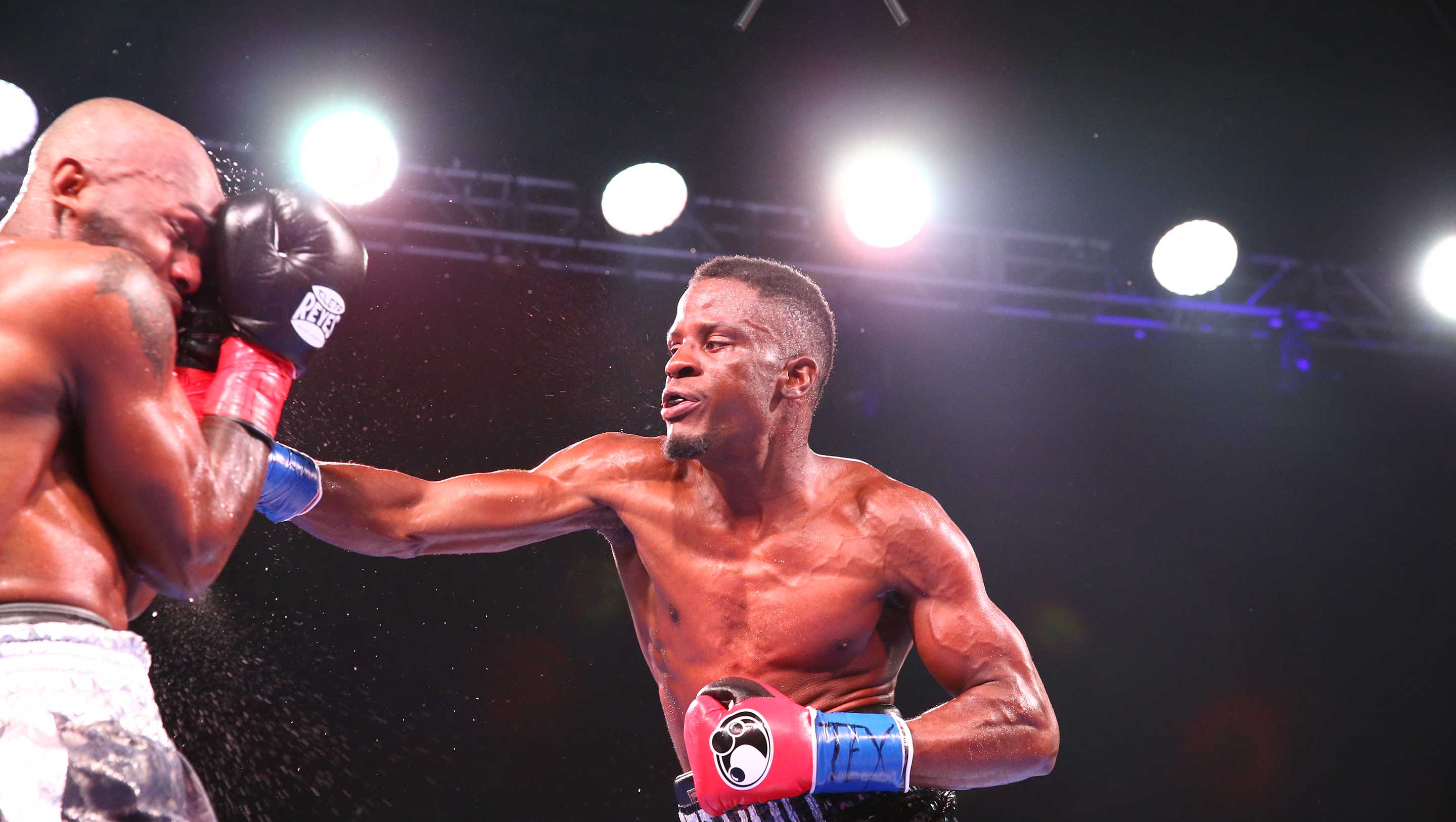 Fight Scorecard - Harrison vs McCalla | Oct 31, 2015