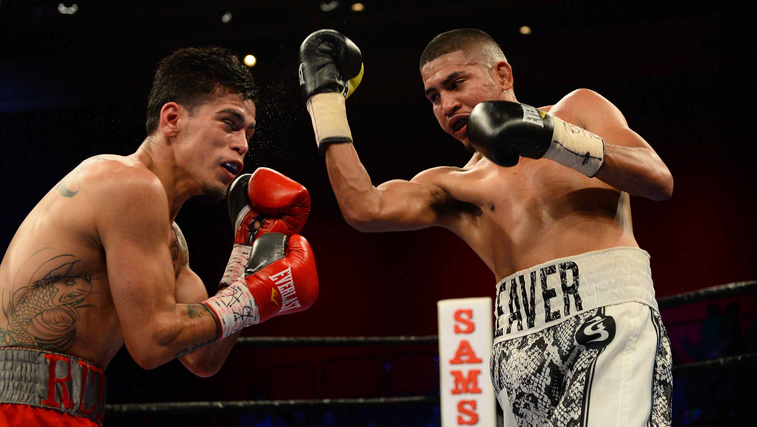 Fight Scorecard - Santiago vs Ruiz | Feb 16, 2016